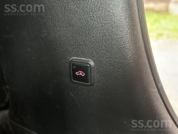 Zils Volkswagen Passat B5 2003 Bauska, ar dzinēja tilpumu 1.90 L un nobraukumu 396 tūkst. km par 1650 €, foto 6 vietnē AUTOMOTO.COM.LV
