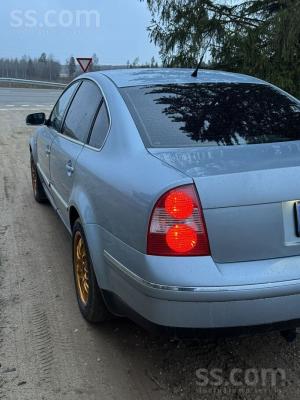 Zils Volkswagen Passat B5 2003 Valmiera, ar dzinēja tilpumu 1.90 L un nobraukumu 435 tūkst. km par 1200 €, foto 6 vietnē AUTOMOTO.COM.LV
