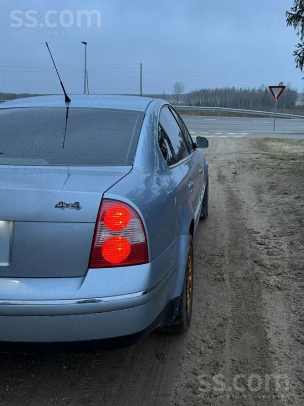 Zils Volkswagen Passat B5 2003 Valmiera, ar dzinēja tilpumu 1.90 L un nobraukumu 435 tūkst. km par 1200 €, foto 7 vietnē AUTOMOTO.COM.LV