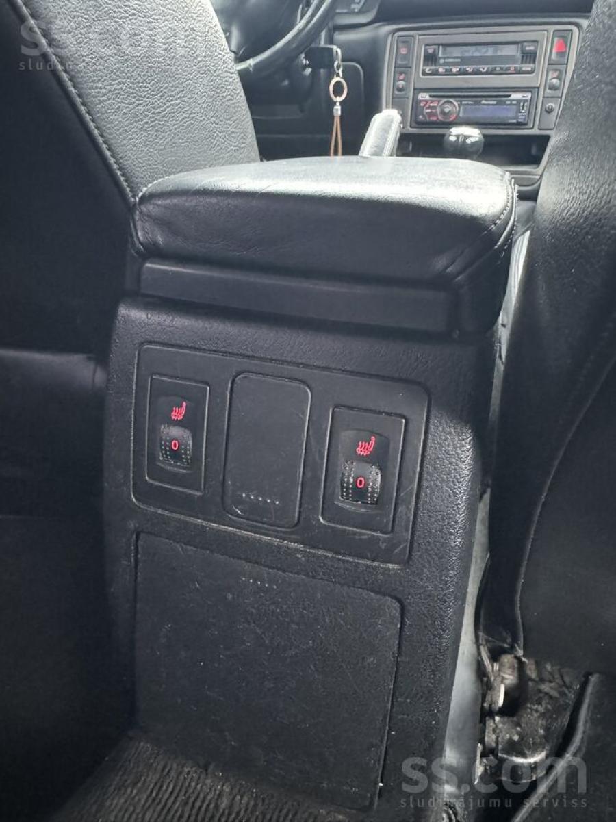 Zils Volkswagen Passat B5 2003 Valmiera, ar dzinēja tilpumu 1.90 L un nobraukumu 435 tūkst. km par 1200 €, foto 12 vietnē AUTOMOTO.COM.LV