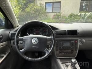 Zils Volkswagen Passat B5 2004 Rīga, ar dzinēja tilpumu 2.50 L un nobraukumu 260 tūkst. km par 1350 €, foto 9 vietnē AUTOMOTO.COM.LV