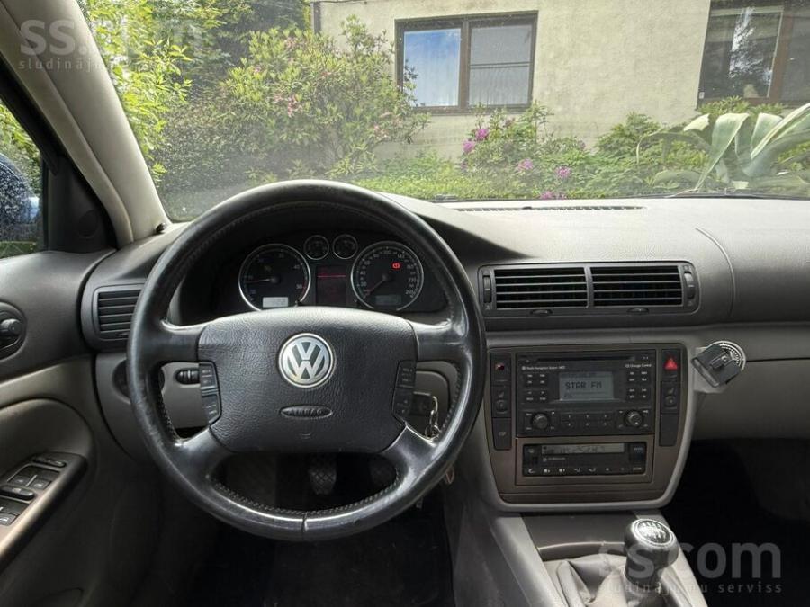 Zils Volkswagen Passat B5 2004 Rīga, ar dzinēja tilpumu 2.50 L un nobraukumu 260 tūkst. km par 1350 €, foto 9 vietnē AUTOMOTO.COM.LV