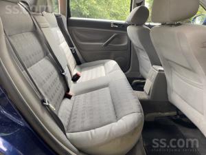 Zils Volkswagen Passat B5 2004 Rīga, ar dzinēja tilpumu 2.50 L un nobraukumu 260 tūkst. km par 1350 €, foto 14 vietnē AUTOMOTO.COM.LV