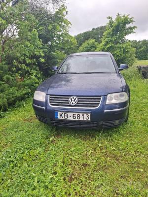 Zils Volkswagen Passat B5 2004 Liepāja, ar dzinēja tilpumu 2.50 L un nobraukumu 342 tūkst. km par 1500 €, foto 3 vietnē AUTOMOTO.COM.LV