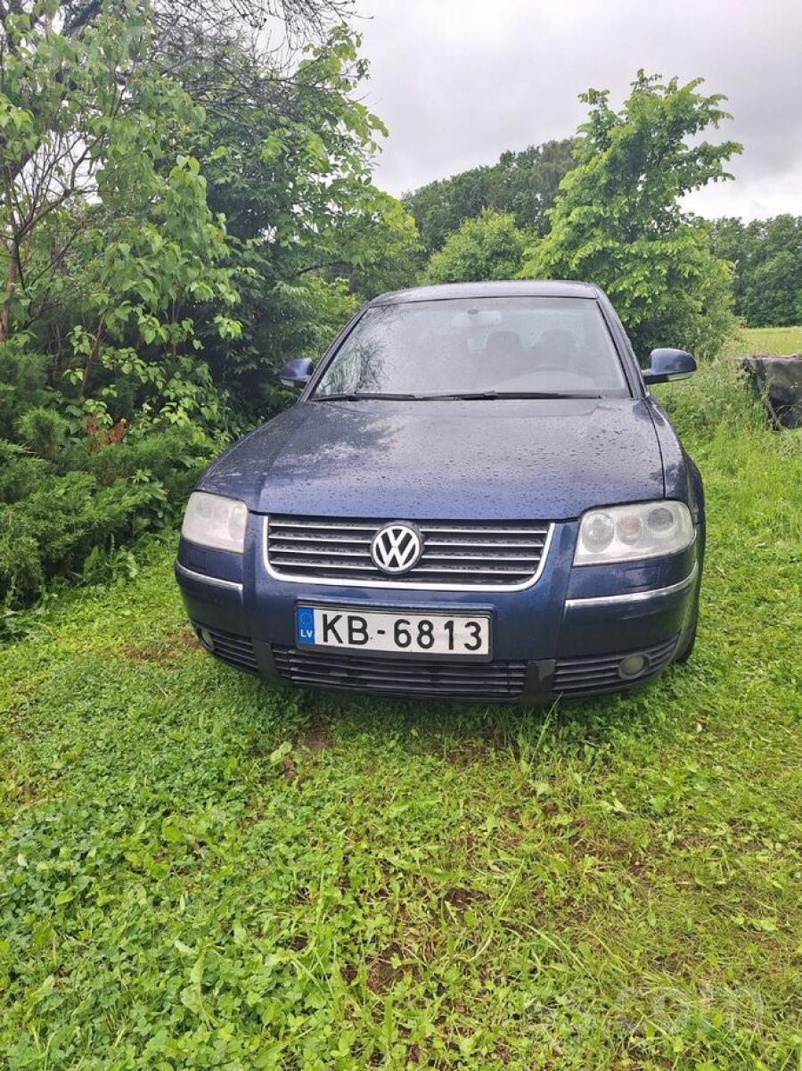 Zils Volkswagen Passat B5 2004 Liepāja, ar dzinēja tilpumu 2.50 L un nobraukumu 342 tūkst. km par 1500 €, foto 3 vietnē AUTOMOTO.COM.LV