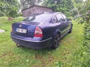 Zils Volkswagen Passat B5 2004 Liepāja, ar dzinēja tilpumu 2.50 L un nobraukumu 342 tūkst. km par 1500 €, foto 4 vietnē AUTOMOTO.COM.LV