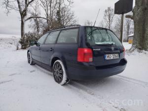 Zils Volkswagen Passat B5 1998 Gulbene, ar dzinēja tilpumu 1.90 L un nobraukumu 301 tūkst. km par 1350 €, foto 3 vietnē AUTOMOTO.COM.LV