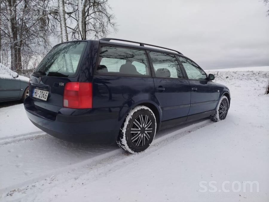 Zils Volkswagen Passat B5 1998 Gulbene, ar dzinēja tilpumu 1.90 L un nobraukumu 301 tūkst. km par 1350 €, foto 5 vietnē AUTOMOTO.COM.LV