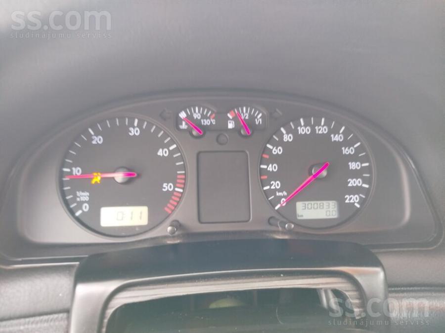 Zils Volkswagen Passat B5 1998 Gulbene, ar dzinēja tilpumu 1.90 L un nobraukumu 301 tūkst. km par 1350 €, foto 13 vietnē AUTOMOTO.COM.LV