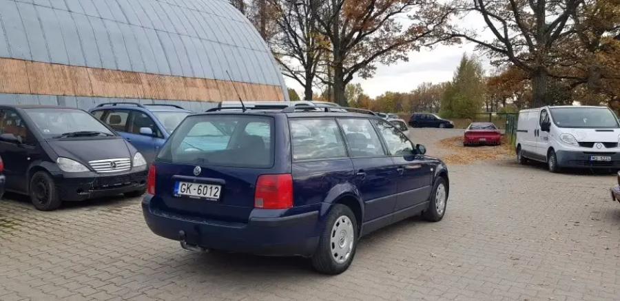 Zils Volkswagen Passat B5 1998 Valmiera, ar dzinēja tilpumu 1.80 L un nobraukumu 211 tūkst. km par 900 €, foto 4 vietnē AUTOMOTO.COM.LV
