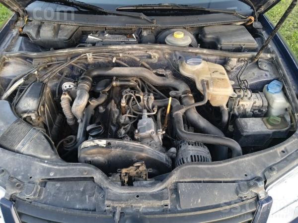 Фольксваген Пассат Б5 1998 в Мадона на AUTOMOTO.COM.LV Синий Фольксваген Пассат Б5 1998 в Мадона, объемом двигателя 1.90 л и пробегом 318 тыс. км за 500 €, фото 1 на AUTOMOTO.COM.LV