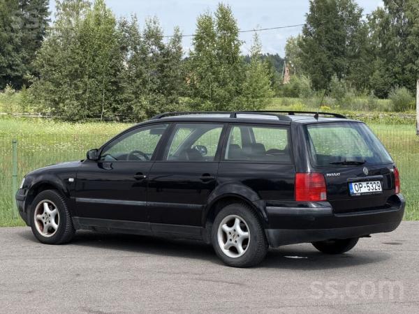 Zils Volkswagen Passat B5 1999 Ogre, ar dzinēja tilpumu 1.90 L un nobraukumu 367 tūkst. km par 2250 €, foto 5 vietnē AUTOMOTO.COM.LV
