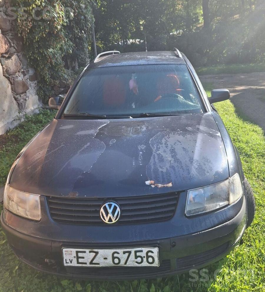 Blue Volkswagen Passat B5 1999 in Tukums, with an engine capacity of 1.90 L and mileage of 620 thousand km for 500 €, photo 1 on AUTOMOTO.COM.LV