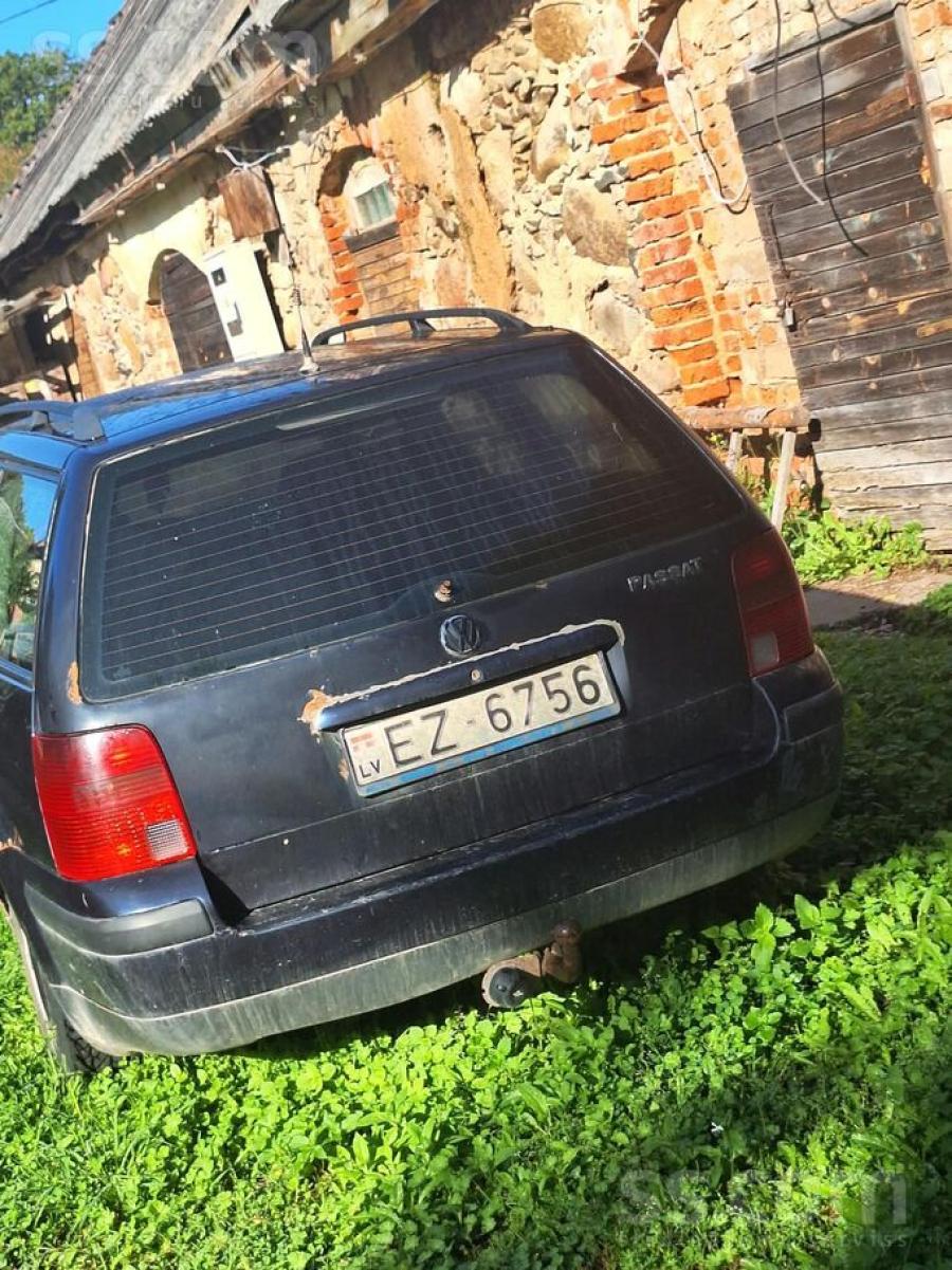 Blue Volkswagen Passat B5 1999 in Tukums, with an engine capacity of 1.90 L and mileage of 620 thousand km for 500 €, photo 3 on AUTOMOTO.COM.LV