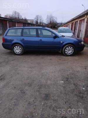 Blue Volkswagen Passat B5 2000 in Tukums, with an engine capacity of 1.90 L and mileage of 453 thousand km for 1450 €, photo 1 on AUTOMOTO.COM.LV