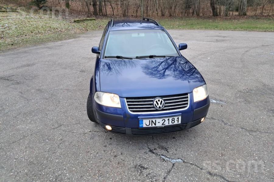 Blue Volkswagen Passat B5 2000 in Liepaja, with an engine capacity of 1.90 L and mileage of 390 thousand km for 1000 €, photo 5 on AUTOMOTO.COM.LV
