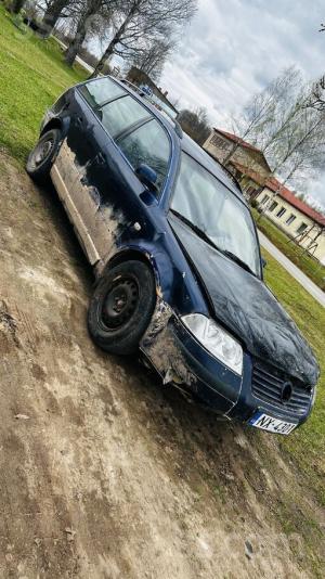 Zils Volkswagen Passat B5 2000 Balvi, ar dzinēja tilpumu 1.90 L un nobraukumu 524 tūkst. km par 420 €, foto 3 vietnē AUTOMOTO.COM.LV