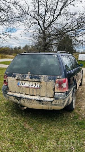 Zils Volkswagen Passat B5 2000 Balvi, ar dzinēja tilpumu 1.90 L un nobraukumu 524 tūkst. km par 420 €, foto 4 vietnē AUTOMOTO.COM.LV