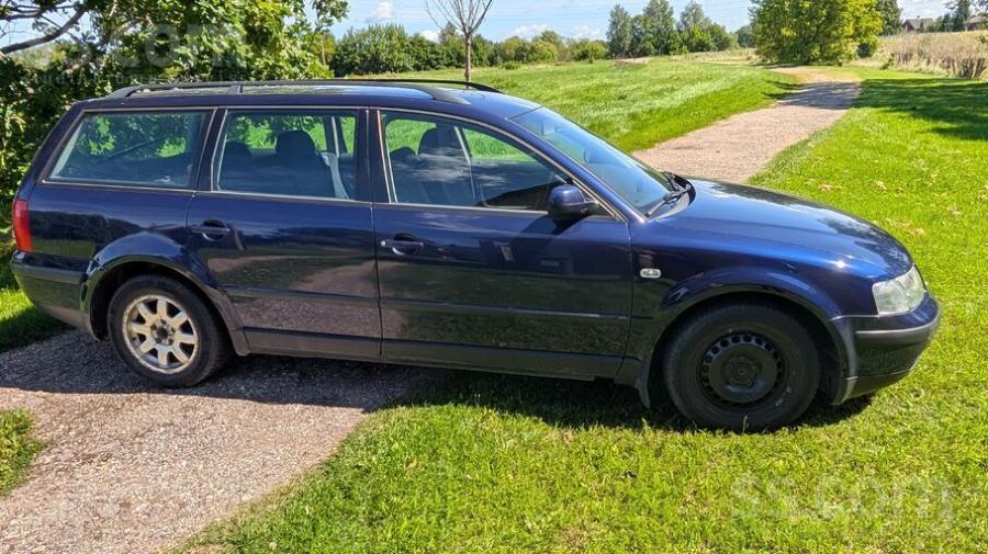 Zils Volkswagen Passat B5 2000 Ogre, ar dzinēja tilpumu 1.90 L un nobraukumu 354 tūkst. km par 1500 €, foto 3 vietnē AUTOMOTO.COM.LV