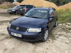 Zils Volkswagen Passat B5 2000 Valmiera, ar dzinēja tilpumu 1.90 L un nobraukumu 389 tūkst. km par 900 €, foto  vietnē AUTOMOTO.COM.LV
