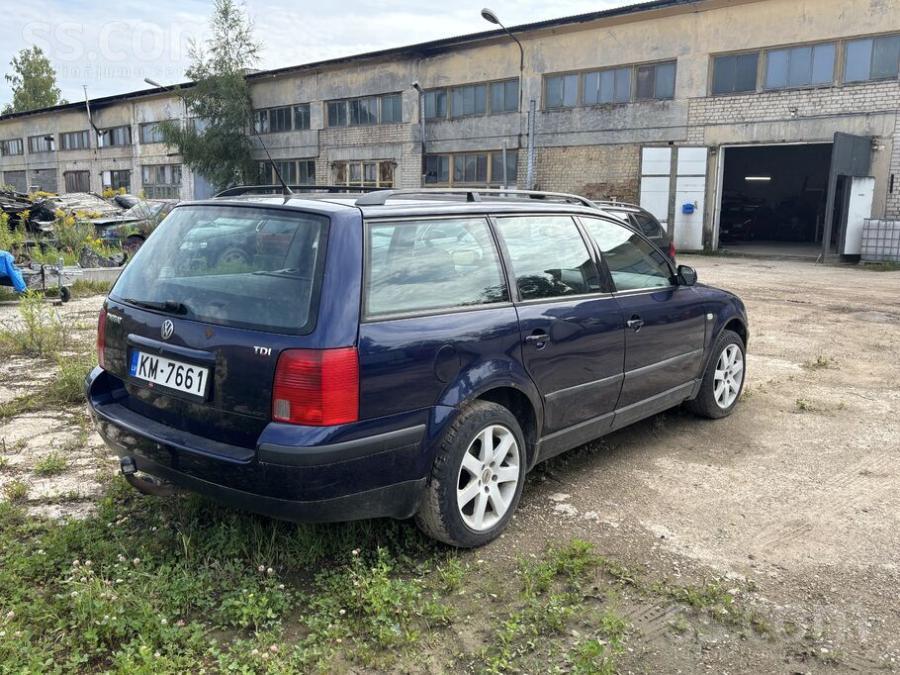 Zils Volkswagen Passat B5 2000 Valmiera, ar dzinēja tilpumu 1.90 L un nobraukumu 389 tūkst. km par 900 €, foto 5 vietnē AUTOMOTO.COM.LV