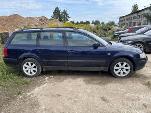 Zils Volkswagen Passat B5 2000 Valmiera, ar dzinēja tilpumu 1.90 L un nobraukumu 389 tūkst. km par 900 €, foto 6 vietnē AUTOMOTO.COM.LV