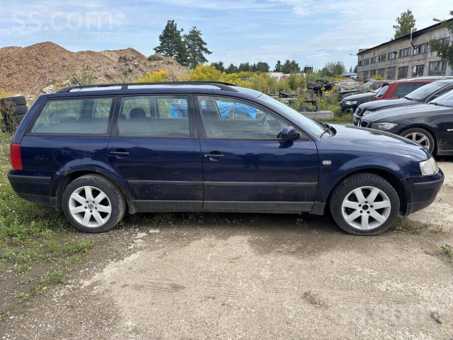 Zils Volkswagen Passat B5 2000 Valmiera, ar dzinēja tilpumu 1.90 L un nobraukumu 389 tūkst. km par 900 €, foto 6 vietnē AUTOMOTO.COM.LV