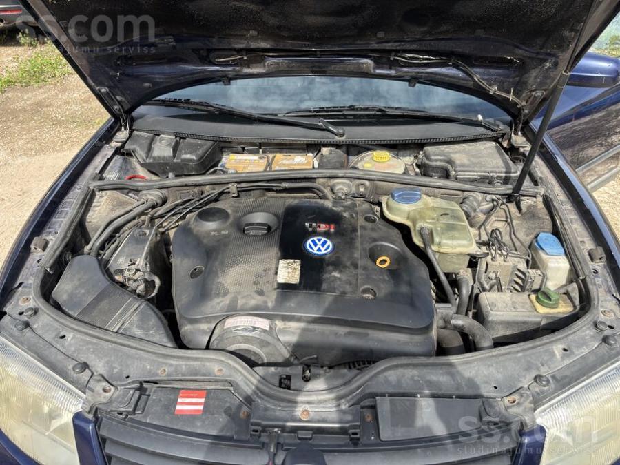 Zils Volkswagen Passat B5 2000 Valmiera, ar dzinēja tilpumu 1.90 L un nobraukumu 389 tūkst. km par 900 €, foto 11 vietnē AUTOMOTO.COM.LV
