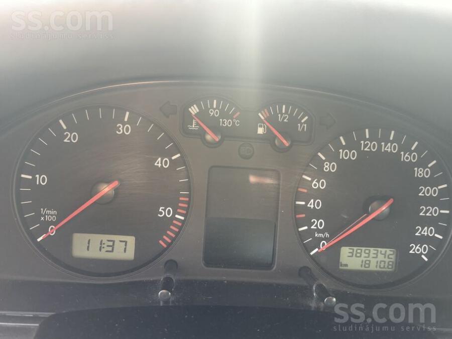 Zils Volkswagen Passat B5 2000 Valmiera, ar dzinēja tilpumu 1.90 L un nobraukumu 389 tūkst. km par 900 €, foto 12 vietnē AUTOMOTO.COM.LV