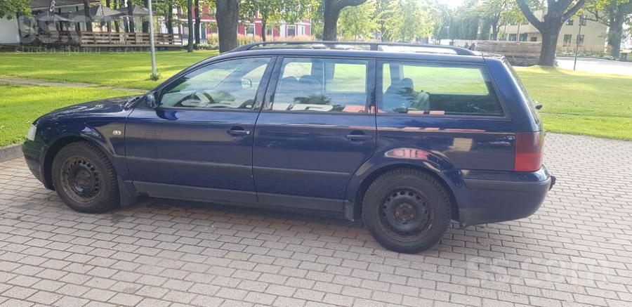 Blue Volkswagen Passat B5 2000 in Riga, with an engine capacity of 1.90 L and mileage of 354 thousand km for 2300 €, photo 3 on AUTOMOTO.COM.LV