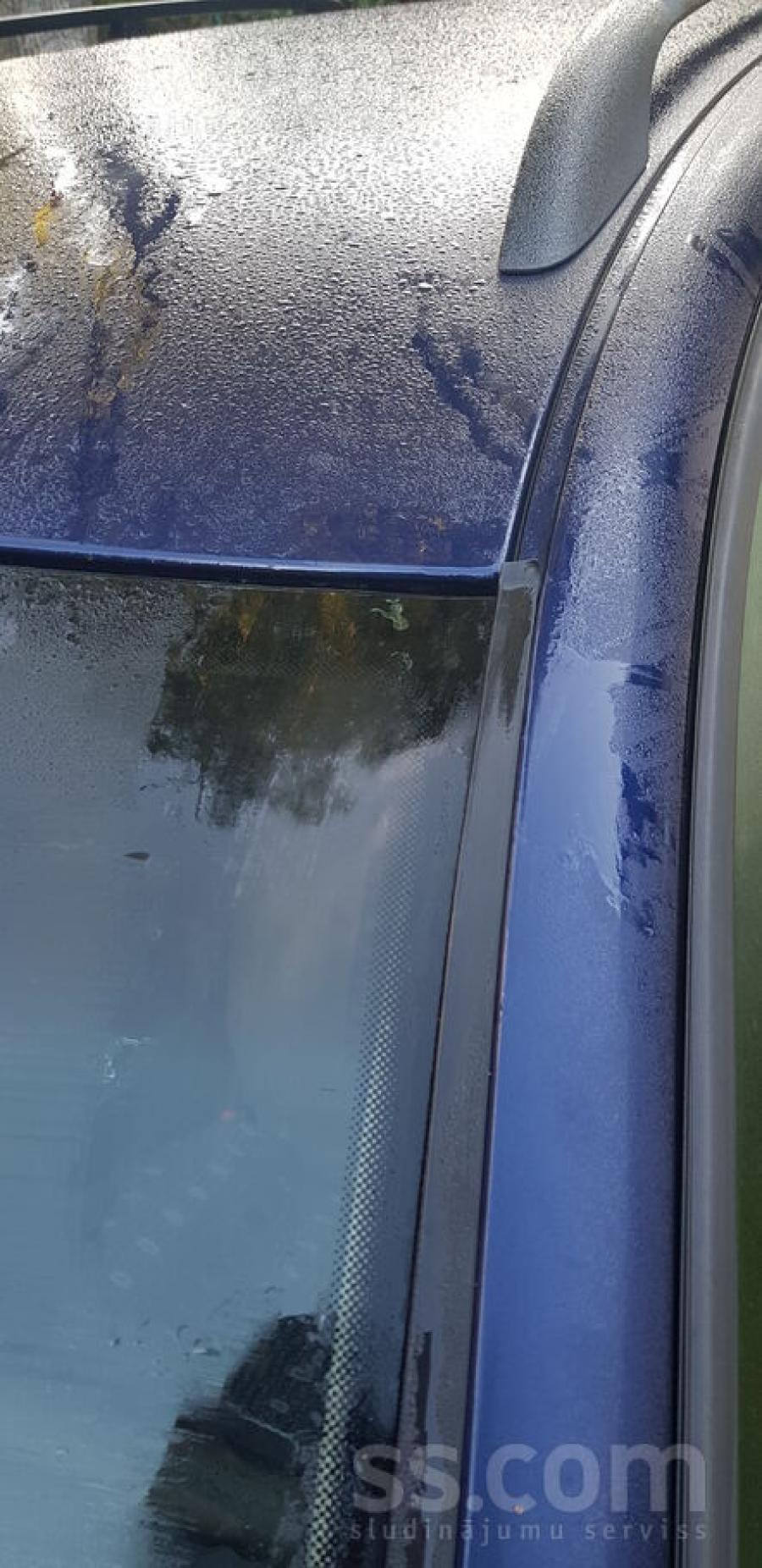 Blue Volkswagen Passat B5 2000 in Riga, with an engine capacity of 1.90 L and mileage of 354 thousand km for 2300 €, photo 9 on AUTOMOTO.COM.LV