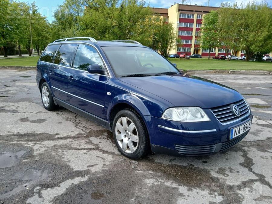 Zils Volkswagen Passat B5 2001 Bauska, ar dzinēja tilpumu 2.50 L un nobraukumu 279 tūkst. km par 2350 €, foto 1 vietnē AUTOMOTO.COM.LV