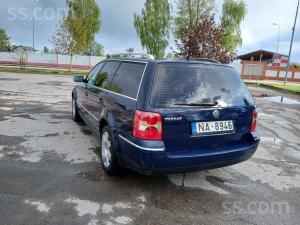 Zils Volkswagen Passat B5 2001 Bauska, ar dzinēja tilpumu 2.50 L un nobraukumu 279 tūkst. km par 2350 €, foto 11 vietnē AUTOMOTO.COM.LV