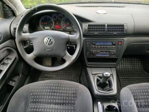 Zils Volkswagen Passat B5 2001 Bauska, ar dzinēja tilpumu 2.50 L un nobraukumu 279 tūkst. km par 2350 €, foto 12 vietnē AUTOMOTO.COM.LV