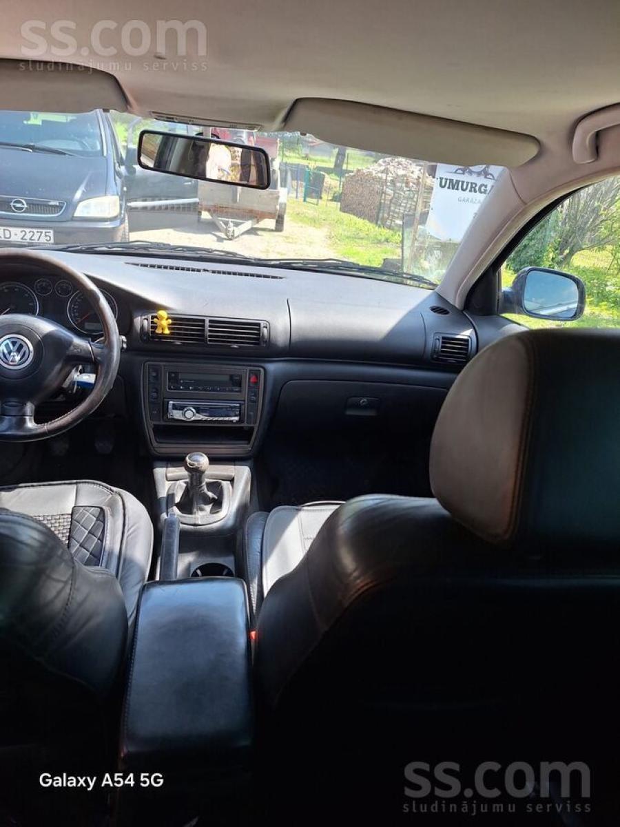 Zils Volkswagen Passat B5 2001 Limbaži, ar dzinēja tilpumu 2.00 L un nobraukumu 369 tūkst. km par 1100 €, foto 5 vietnē AUTOMOTO.COM.LV