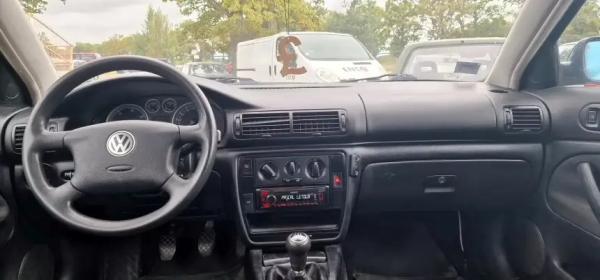 Zils Volkswagen Passat B5 2001 Valmiera, ar dzinēja tilpumu 1.90 L un nobraukumu 385 tūkst. km par 1400 €, foto 9 vietnē AUTOMOTO.COM.LV