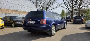 Синий Фольксваген Пассат Б5 2001 в Валмиера, объемом двигателя 2.50 л и пробегом 471 тыс. км за 1000 €, фото 6 на AUTOMOTO.COM.LV