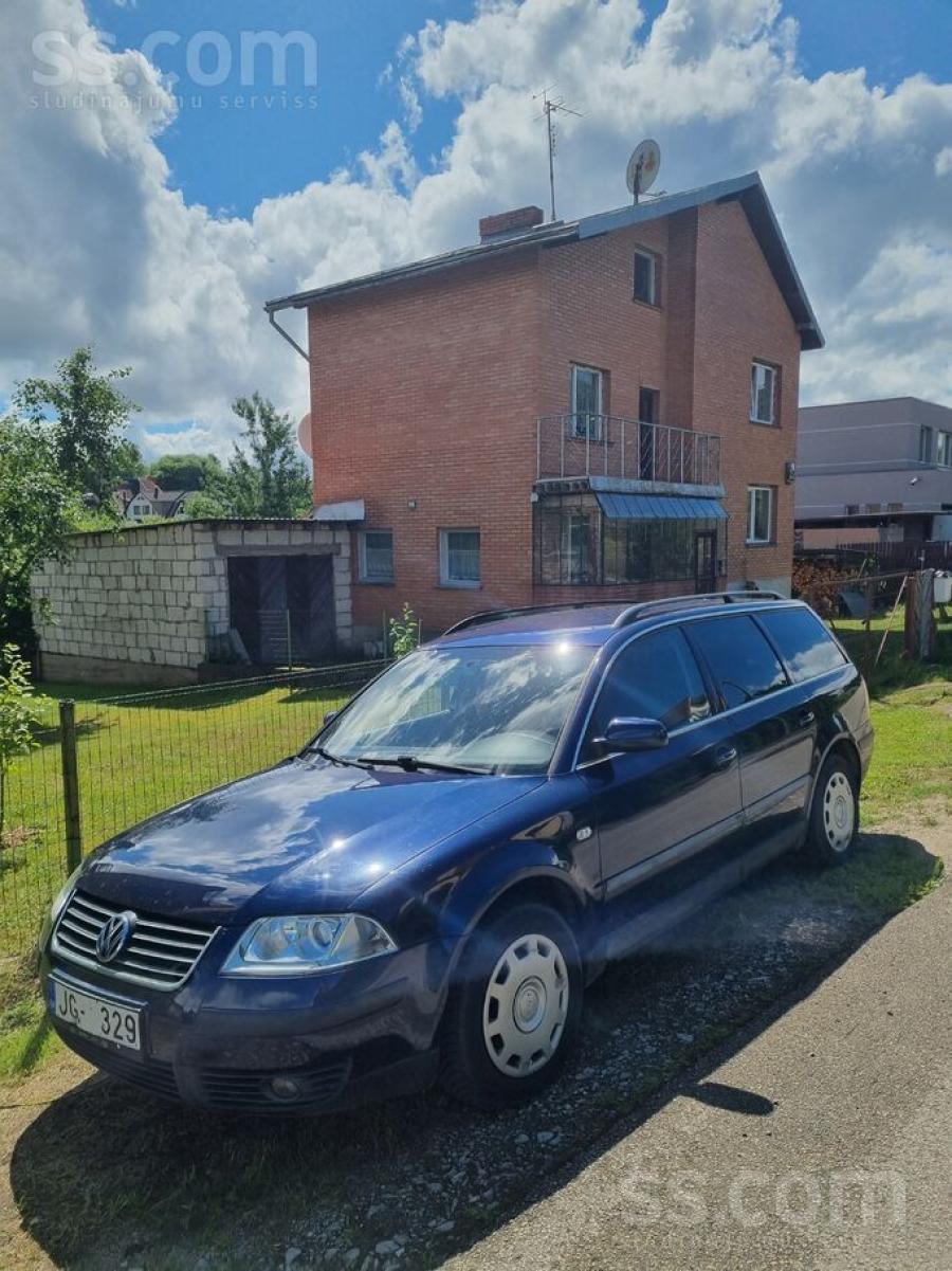 Blue Volkswagen Passat B5 2001 in Riga, with an engine capacity of 1.90 L and mileage of 326 thousand km for 550 €, photo 4 on AUTOMOTO.COM.LV
