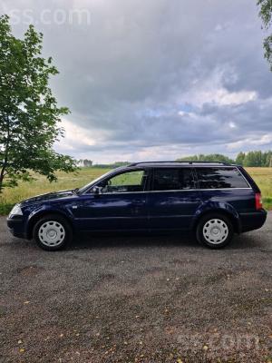 Zils Volkswagen Passat B5 2001 Limbaži, ar dzinēja tilpumu 1.90 L un nobraukumu 327 tūkst. km par 1950 €, foto 9 vietnē AUTOMOTO.COM.LV