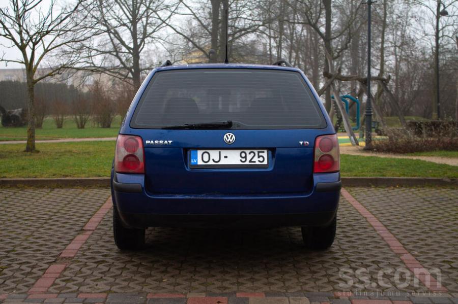 Zils Volkswagen Passat B5 2002 Jelgava, ar dzinēja tilpumu 1.90 L un nobraukumu 341 tūkst. km par 2050 €, foto 5 vietnē AUTOMOTO.COM.LV