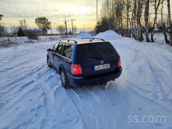 Blue Volkswagen Passat B5 2002 in Riga, with an engine capacity of 1.90 L and mileage of 475 thousand km for 1900 €, photo 3 on AUTOMOTO.COM.LV