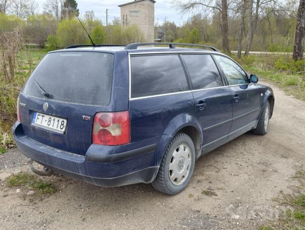 Blue Volkswagen Passat B5 2002 in Rezekne, with an engine capacity of 1.90 L and mileage of 372 thousand km for 1250 €, photo 3 on AUTOMOTO.COM.LV