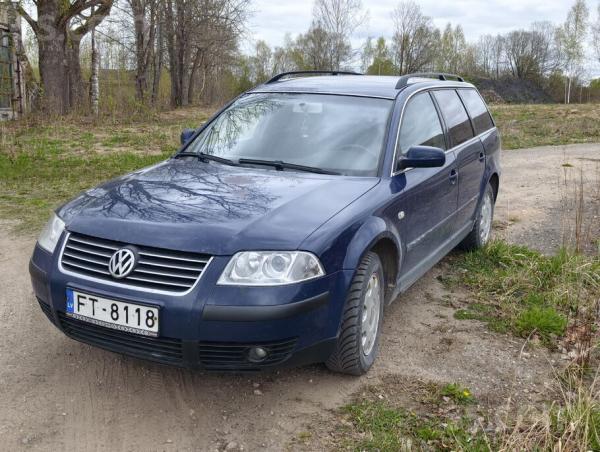 Blue Volkswagen Passat B5 2002 in Rezekne, with an engine capacity of 1.90 L and mileage of 372 thousand km for 1250 €, photo 4 on AUTOMOTO.COM.LV