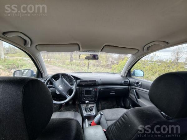 Blue Volkswagen Passat B5 2002 in Rezekne, with an engine capacity of 1.90 L and mileage of 372 thousand km for 1250 €, photo 6 on AUTOMOTO.COM.LV