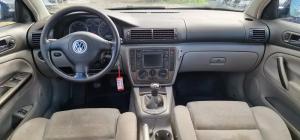 Blue Volkswagen Passat B5 2002 in Valmiera, with an engine capacity of 1.90 L and mileage of 352 thousand km for 1450 €, photo 8 on AUTOMOTO.COM.LV