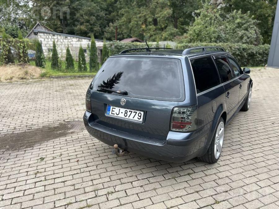 Blue Volkswagen Passat B5 2002 in Jekabpils, with an engine capacity of 1.90 L and mileage of 282 thousand km for 1450 €, photo 5 on AUTOMOTO.COM.LV