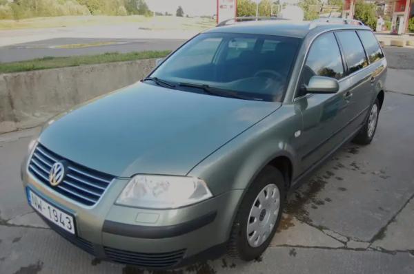 Zils Volkswagen Passat B5 2003 Jēkabpils, ar dzinēja tilpumu 1.90 L un nobraukumu 323 tūkst. km par 2790 €, foto 3 vietnē AUTOMOTO.COM.LV