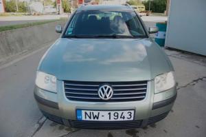 Blue Volkswagen Passat B5 2003 in Jekabpils, with an engine capacity of 1.90 L and mileage of 323 thousand km for 2790 €, photo 5 on AUTOMOTO.COM.LV