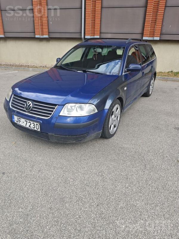 Zils Volkswagen Passat B5 2003 Tukums, ar dzinēja tilpumu 1.90 L un nobraukumu 600 tūkst. km par 1000 €, foto 1 vietnē AUTOMOTO.COM.LV