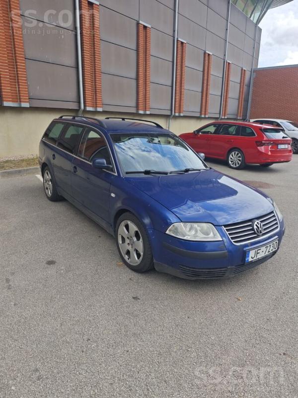 Zils Volkswagen Passat B5 2003 Tukums, ar dzinēja tilpumu 1.90 L un nobraukumu 600 tūkst. km par 1000 €, foto 2 vietnē AUTOMOTO.COM.LV